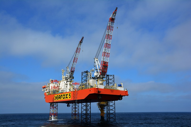 BOS 45000 Heavy-Lift Offshore Crane for Wind Farms
